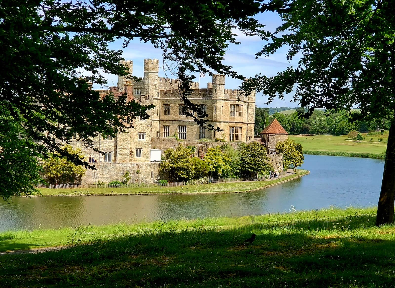 Discover the Emerald Isle - The Traveling Chevaliers